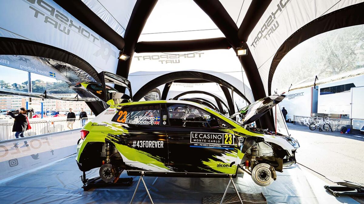 Inflatable garage tents for rallies and other races | AXION