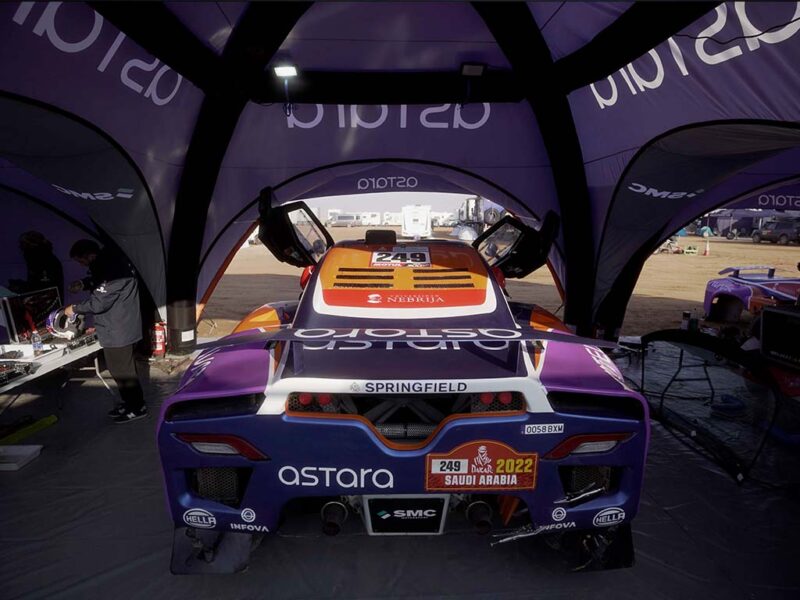 Inflatable garage tents for rallies and other races | AXION